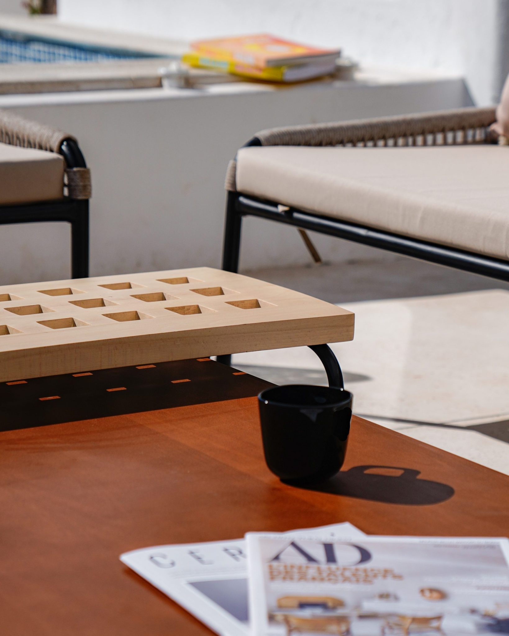 The Float Coffee Table - Cassa Designs